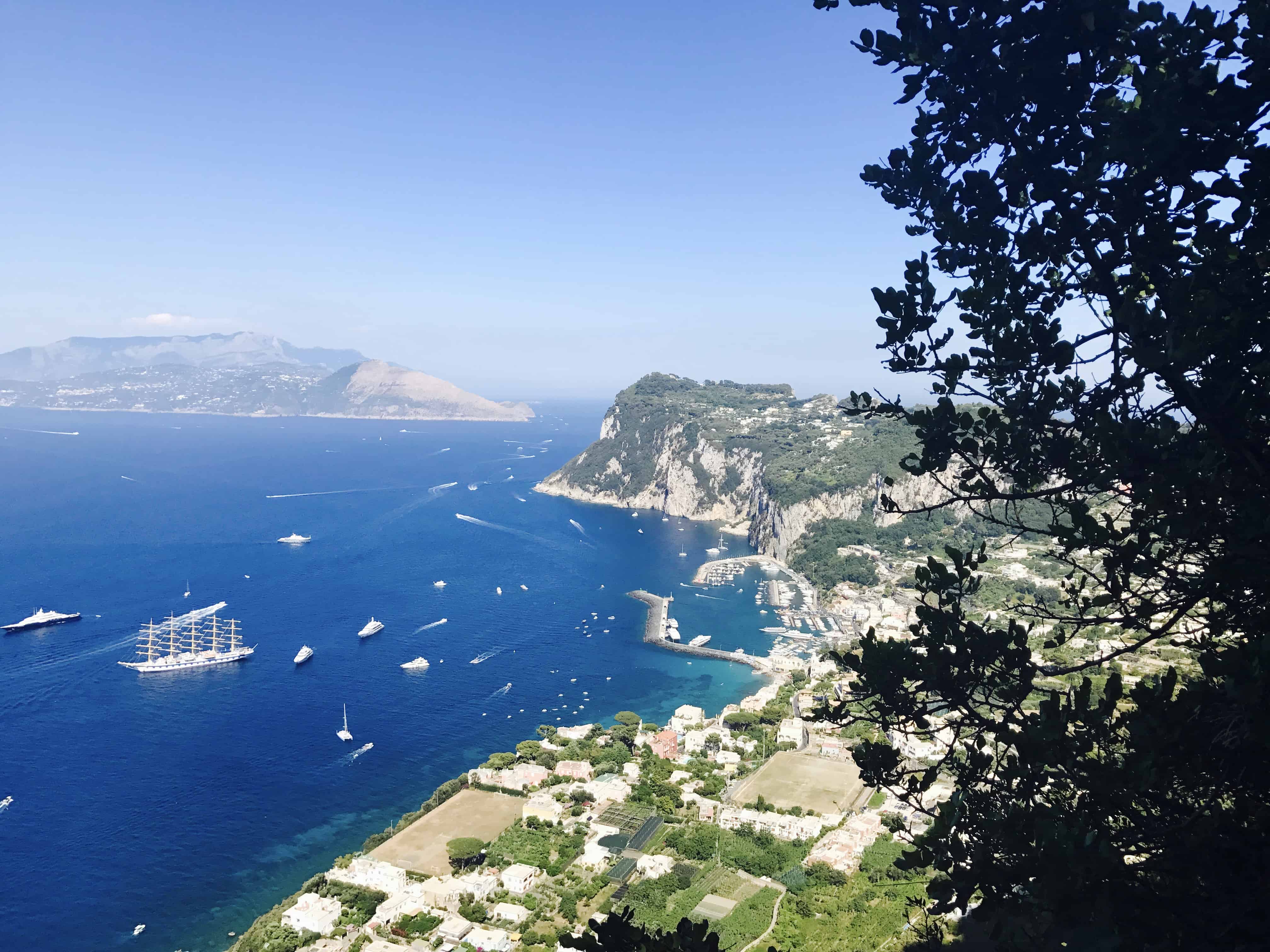Capri in a day : La dolce vita - The Velvet Runway