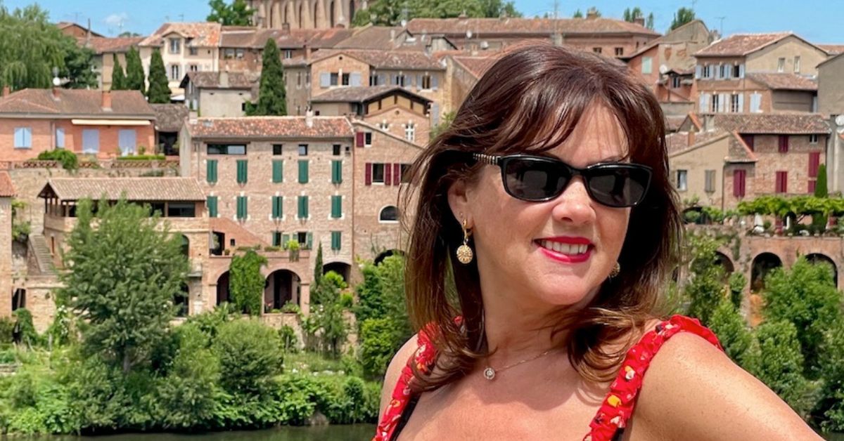 About - The Velvet Runway